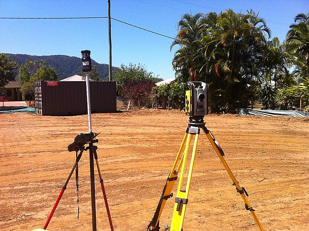 Terranovus - Earthworks Cairns - Trimble SPS 930 Universal Total Stations