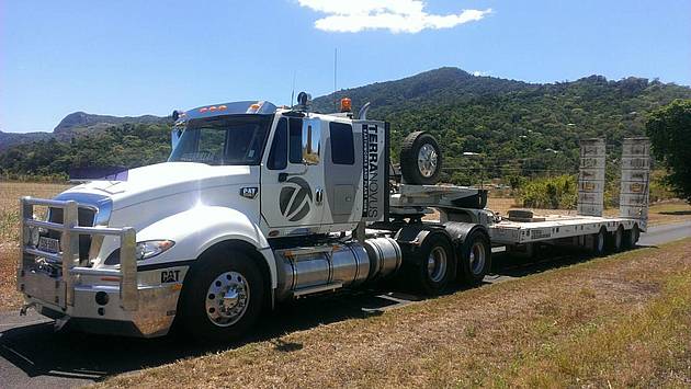 Terranovus - Earthworks Cairns - Tri Axle Float